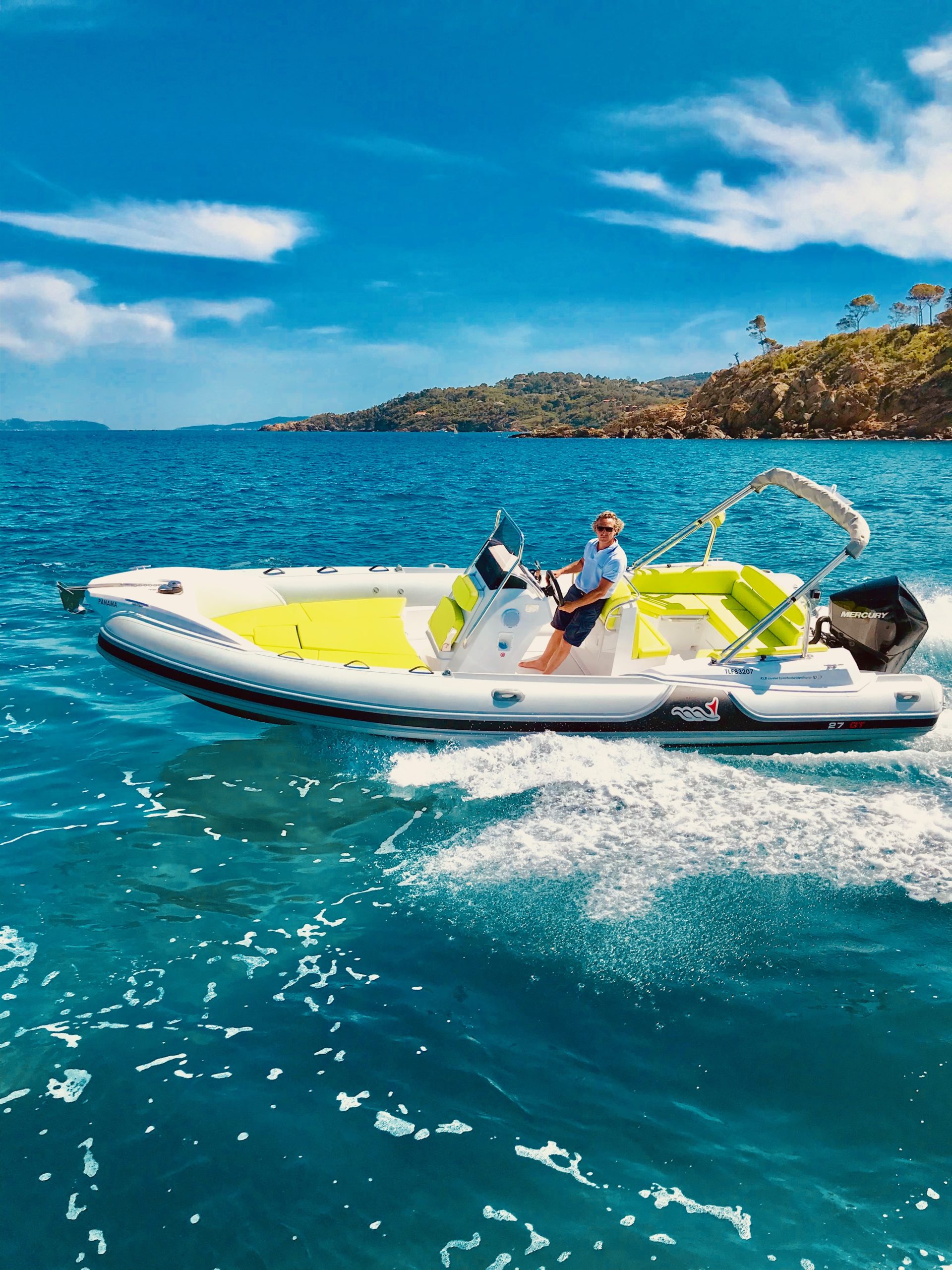 MV MARINE 27 GT – AGP Boats | Ventes, Locations et Transports de bateaux